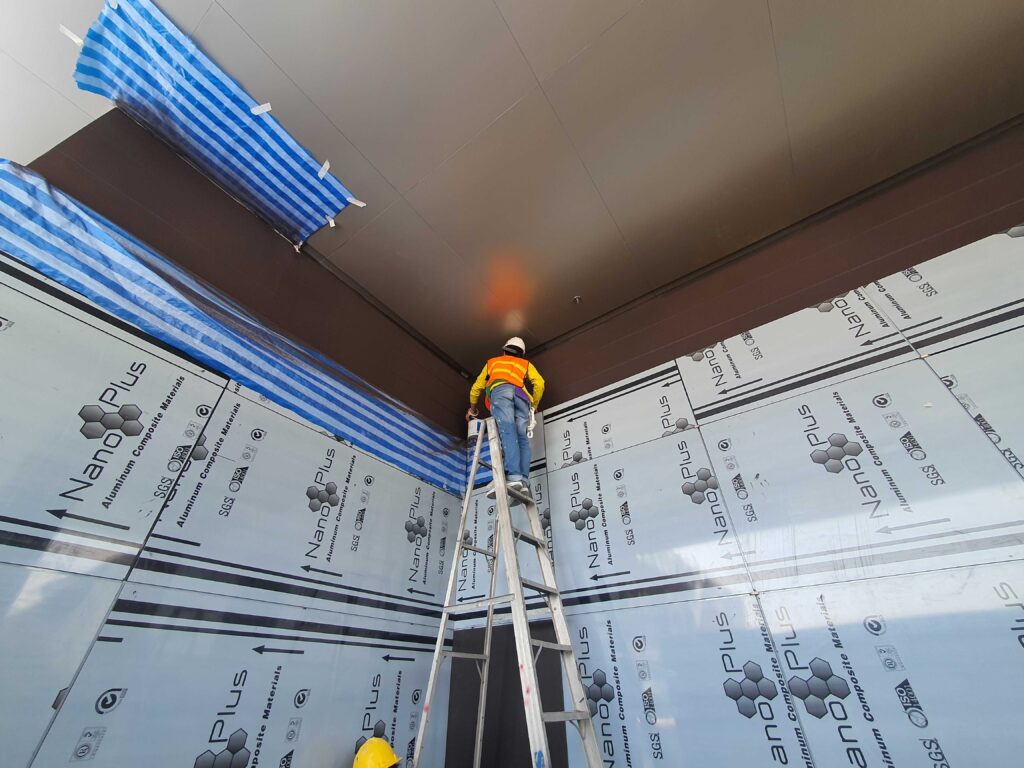 TOA Decor Stone Look รีวิว พ่นผนังอาคารสำนักงาน !! - By ช่างเสือ ทาสี