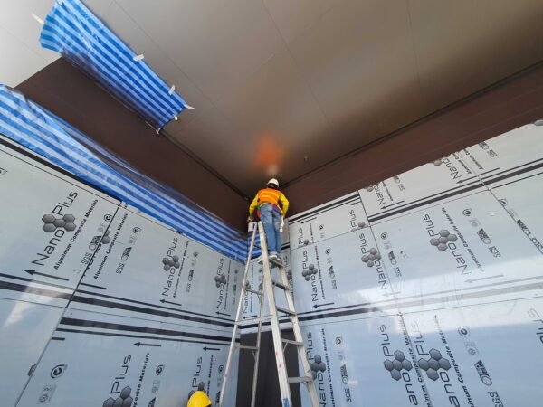 TOA Decor Stone Look รีวิว พ่นผนังอาคารสำนักงาน !! - By ช่างเสือ ทาสี